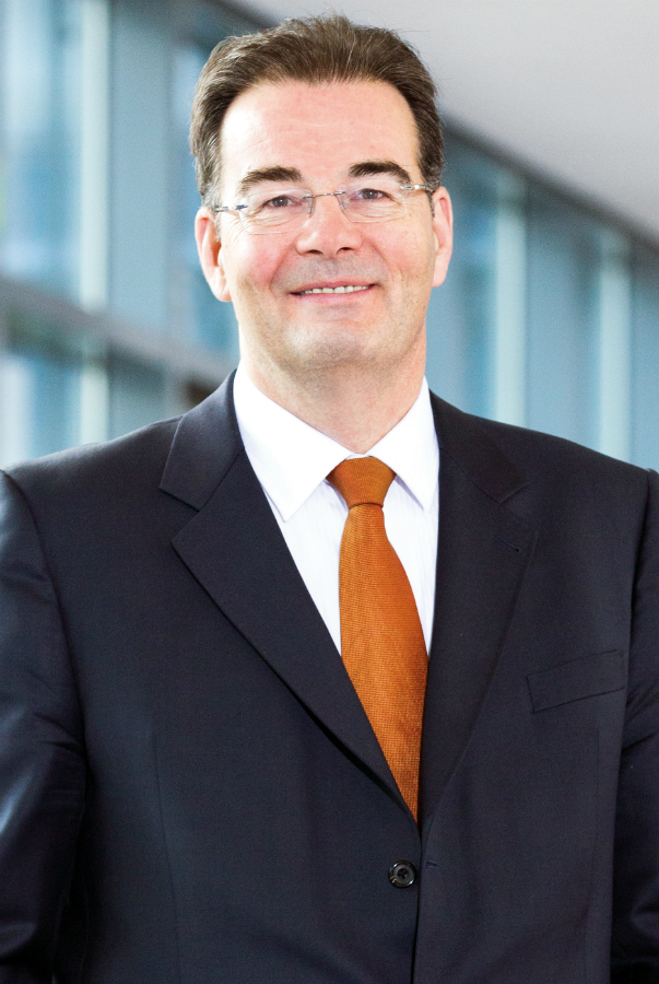 Häcker spielt mit den Elementen: Küchenplaner-Magazin